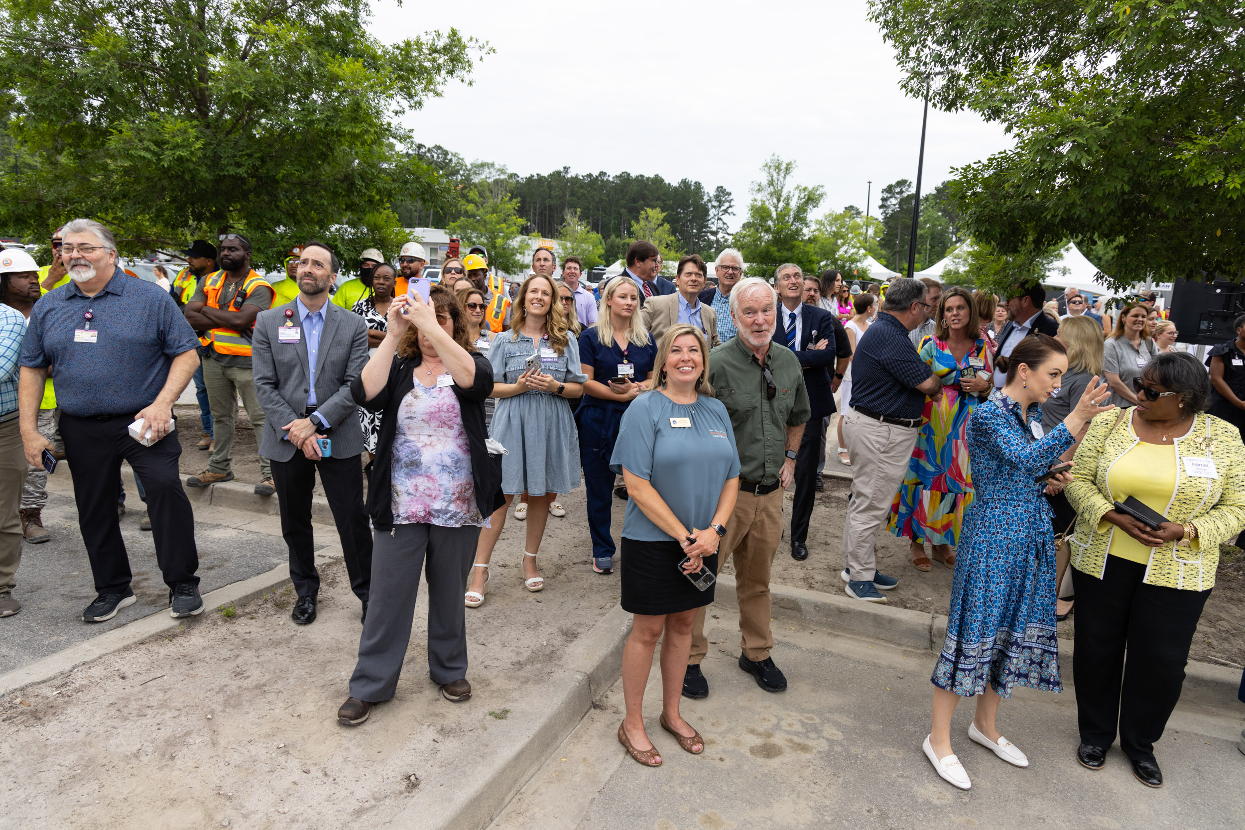 Final steel beam installed for Roper St. Francis Berkeley Hospital ...
